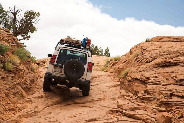 9 Off-Road Driving Tips for the Beginners – 2024 Guide - iCharts