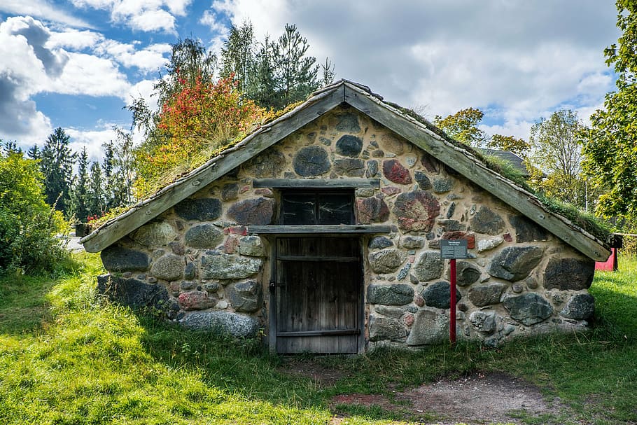 Swedish Stone House - What Makes Them Great - iCharts