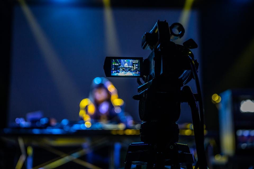 Event Streaming: Creating an Engaging Experience - iCharts