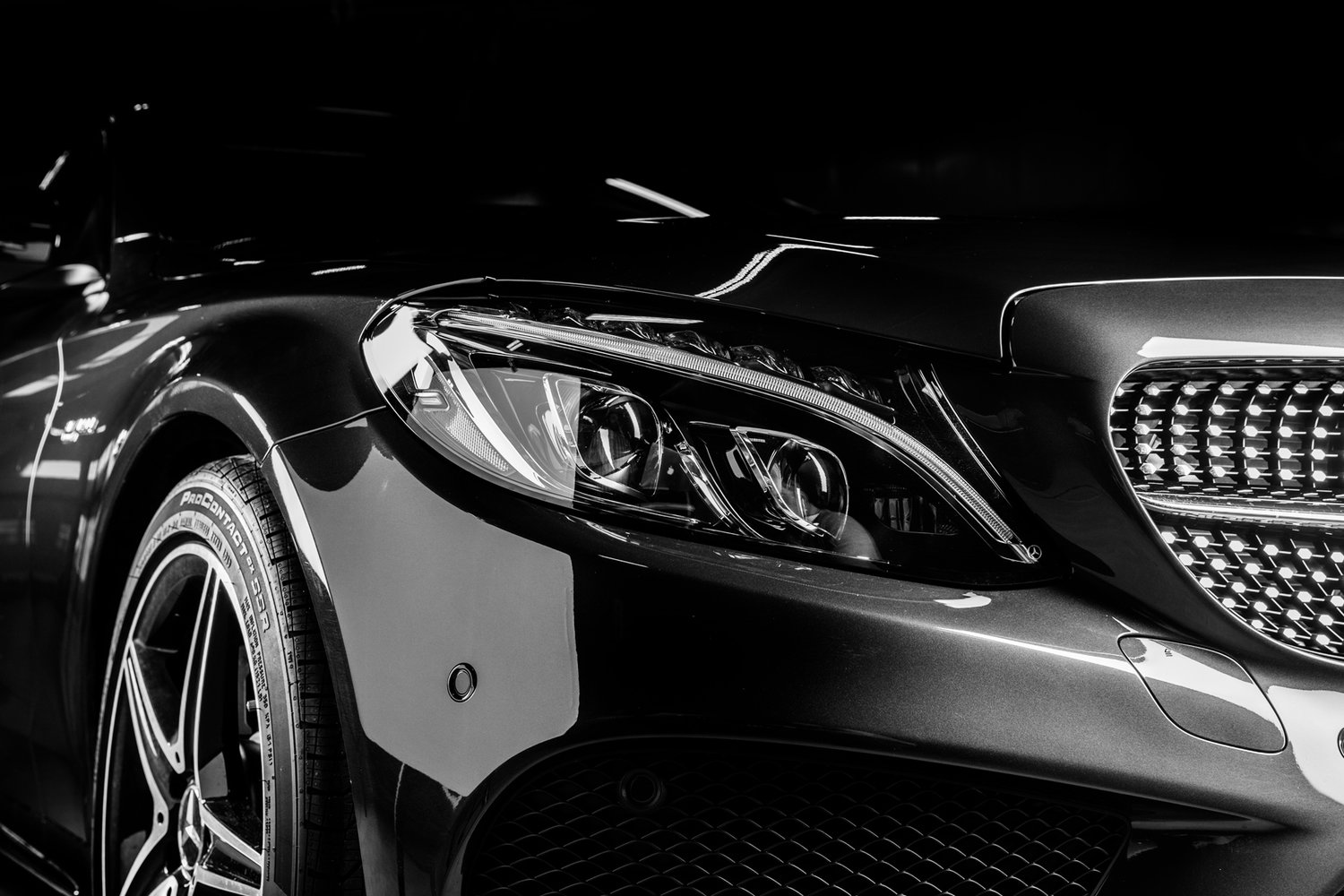 The Art of Luxury Auto Body Repair: Mastering the Craft - iCharts