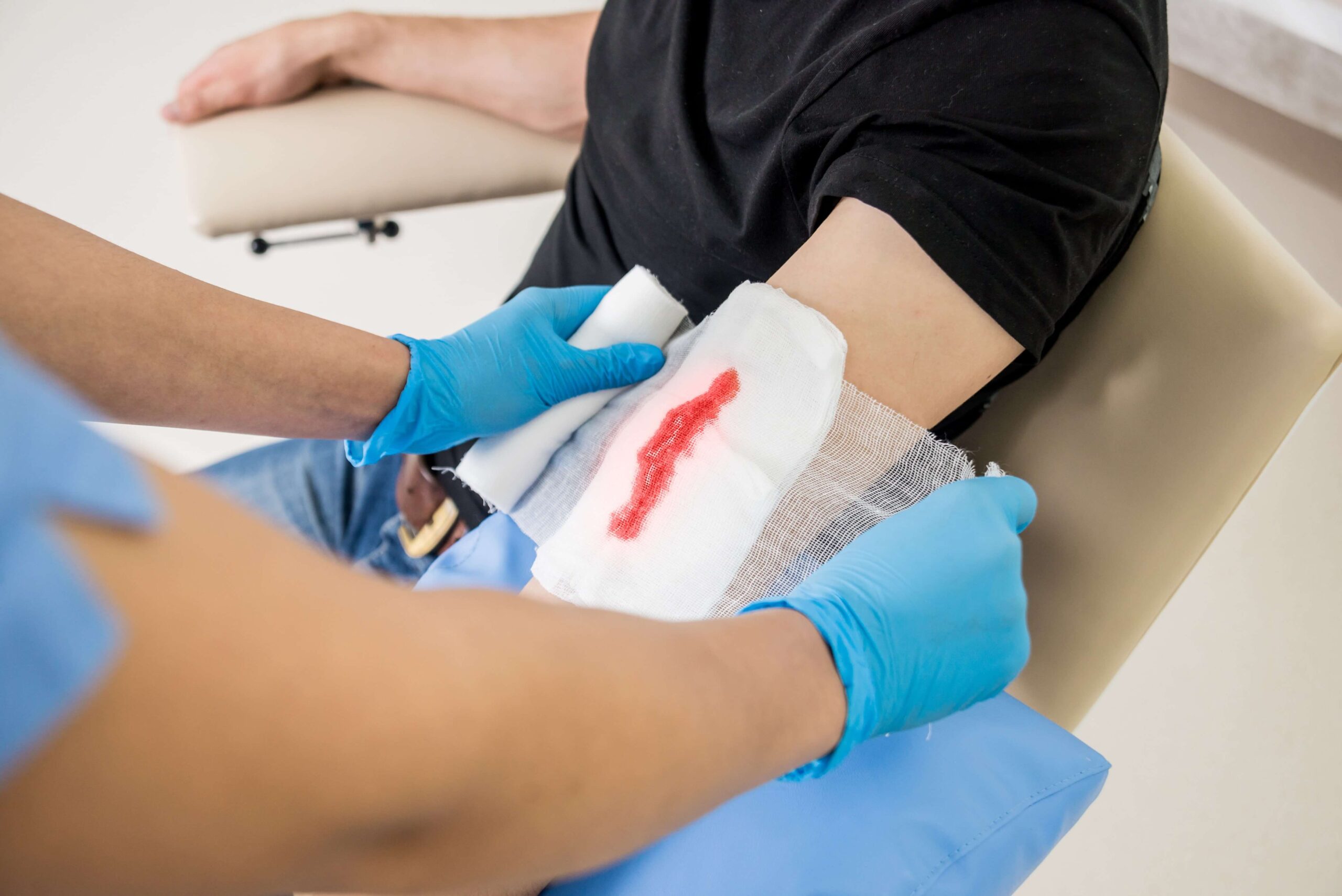 How to Apply Occlusive Dressing: Step-by-Step Guide for Gunshot Wound ...