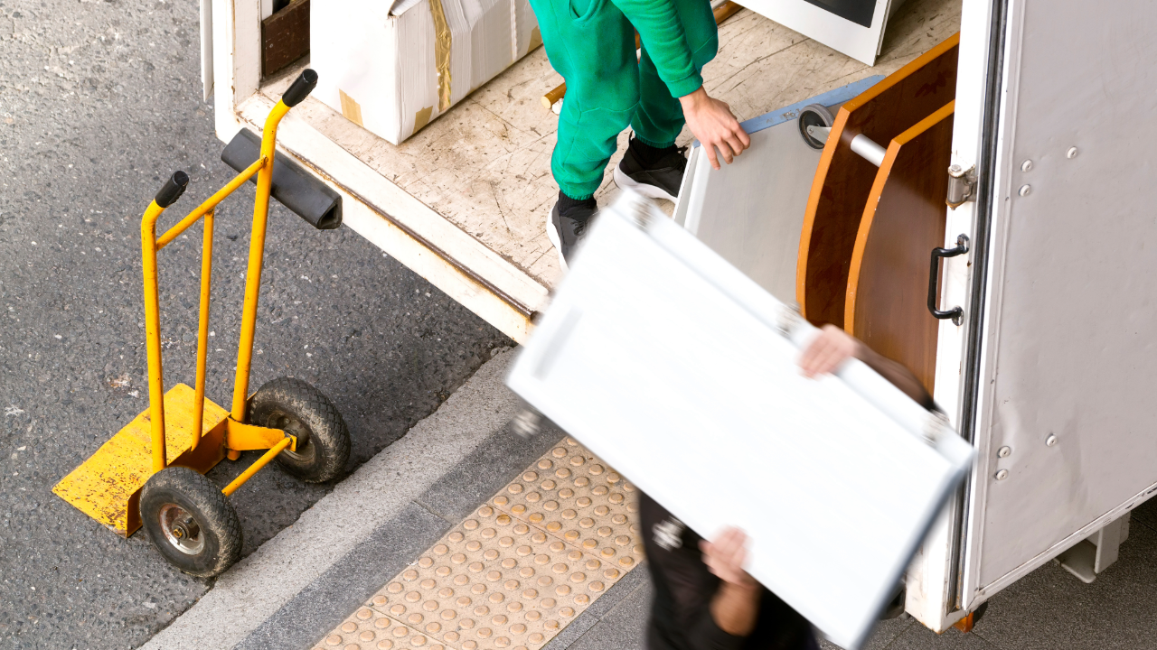 Top Strategies for Managing Moving Day Like a Pro - iCharts